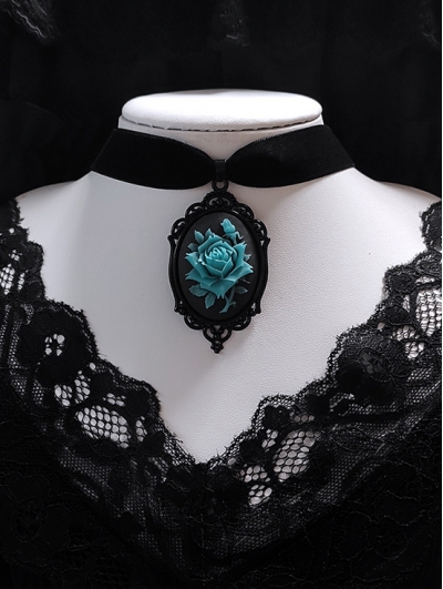 Black and Blue Rose Embossed Gothic Retro Velvet Pendant Choker ...